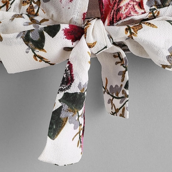 October Love | Tops | White Floral Crop Top | Poshmark